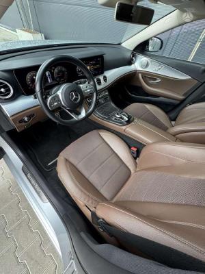 Grey Mercedes-Benz e-200 2020 in Siauliai, with an engine capacity of 1.60 L and mileage of 109 thousand km for 22900 €, photo 9 on AUTOMOTO.COM.LV