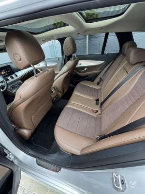 Grey Mercedes-Benz e-200 2020 in Siauliai, with an engine capacity of 1.60 L and mileage of 109 thousand km for 22900 €, photo 12 on AUTOMOTO.COM.LV