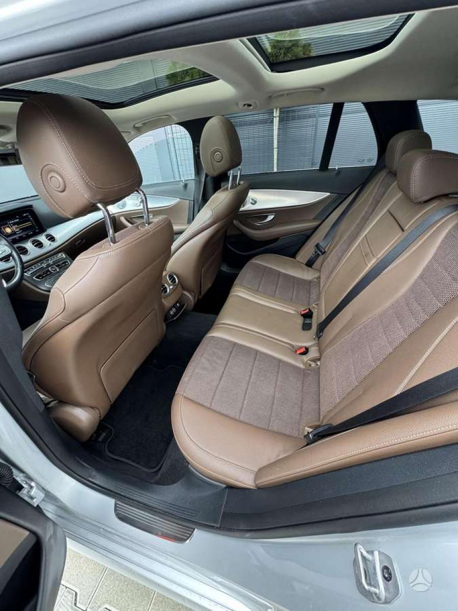 Grey Mercedes-Benz e-200 2020 in Siauliai, with an engine capacity of 1.60 L and mileage of 109 thousand km for 22900 €, photo 12 on AUTOMOTO.COM.LV