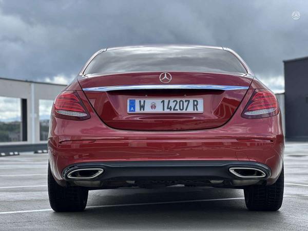 Sarkans Mercedes-Benz e-200 2018 Viļņa, ar dzinēja tilpumu 1.99 L un nobraukumu 228 tūkst. km par 16700 €, foto 5 vietnē AUTOMOTO.COM.LV