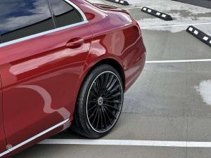 Красный Мерседес E 200 2018 в Вильнюс, объемом двигателя 1.99 л и пробегом 228 тыс. км за 16700 €, фото 10 на AUTOMOTO.COM.LV