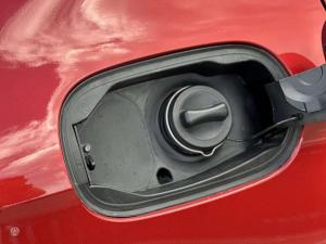 Красный Мерседес E 200 2018 в Вильнюс, объемом двигателя 1.99 л и пробегом 228 тыс. км за 16700 €, фото 12 на AUTOMOTO.COM.LV