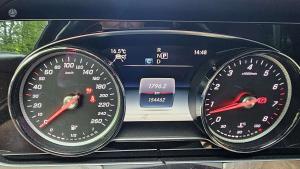 Red Mercedes-Benz e-200 2018 in Kaunas, with an engine capacity of 1.99 L and mileage of 154 thousand km for 12450 €, photo 16 on AUTOMOTO.COM.LV