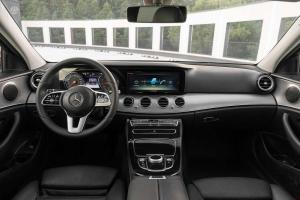 Red Mercedes-Benz e-200 2018 in Vilnius, with an engine capacity of 1.99 L and mileage of 229 thousand km for 14000 €, photo 13 on AUTOMOTO.COM.LV
