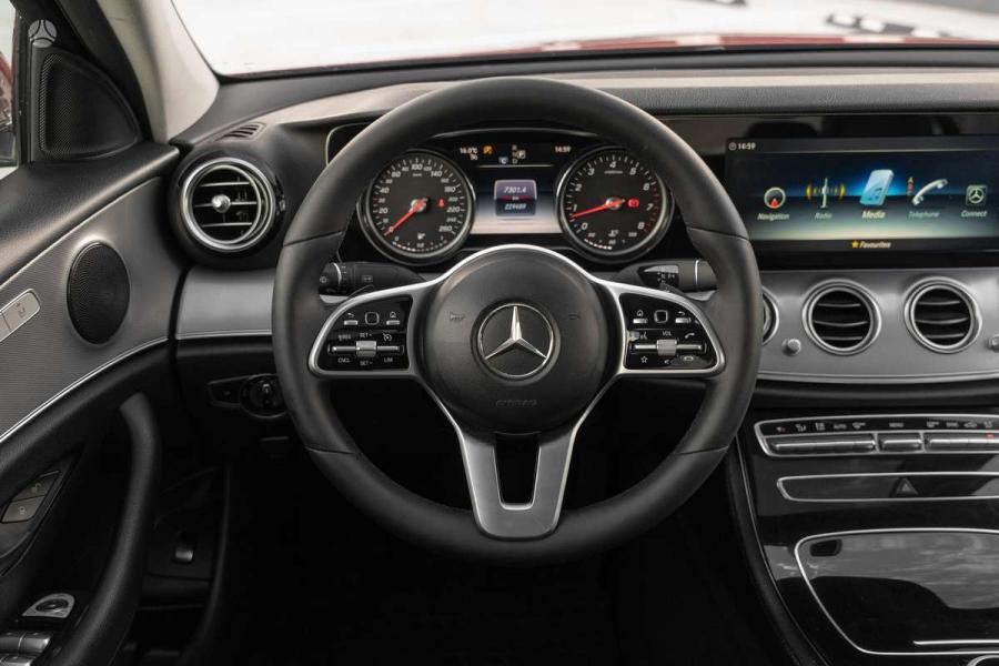 Red Mercedes-Benz e-200 2018 in Vilnius, with an engine capacity of 1.99 L and mileage of 229 thousand km for 14000 €, photo 16 on AUTOMOTO.COM.LV