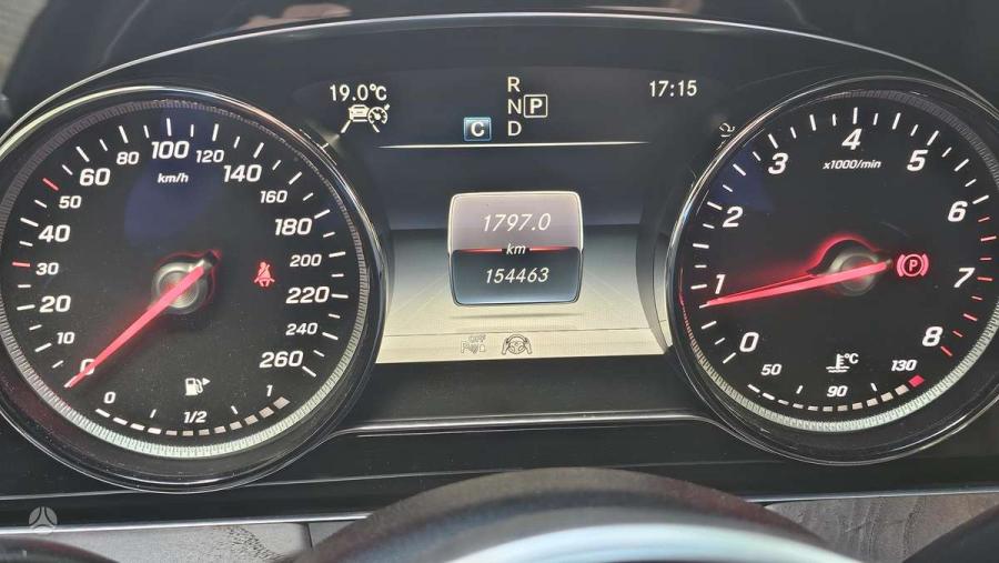 Sarkans Mercedes-Benz e-200 2018 Kauņa, ar dzinēja tilpumu 1.99 L un nobraukumu 154 tūkst. km par 11900 €, foto 23 vietnē AUTOMOTO.COM.LV