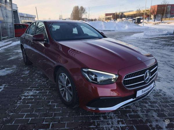 Red Mercedes-Benz e-200 2021 in Siauliai, with an engine capacity of 1.99 L and mileage of 44 thousand km for 31500 €, photo 3 on AUTOMOTO.COM.LV