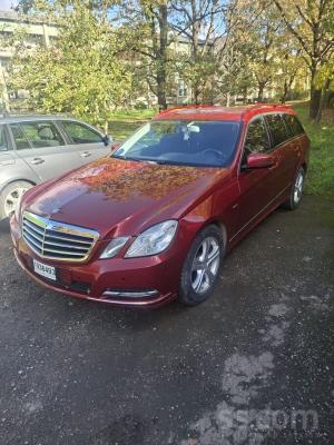 Красный Мерседес E 200 2011 в Добеле, объемом двигателя 2.00 л и пробегом 412 тыс. км за 3750 €, фото  на AUTOMOTO.COM.LV