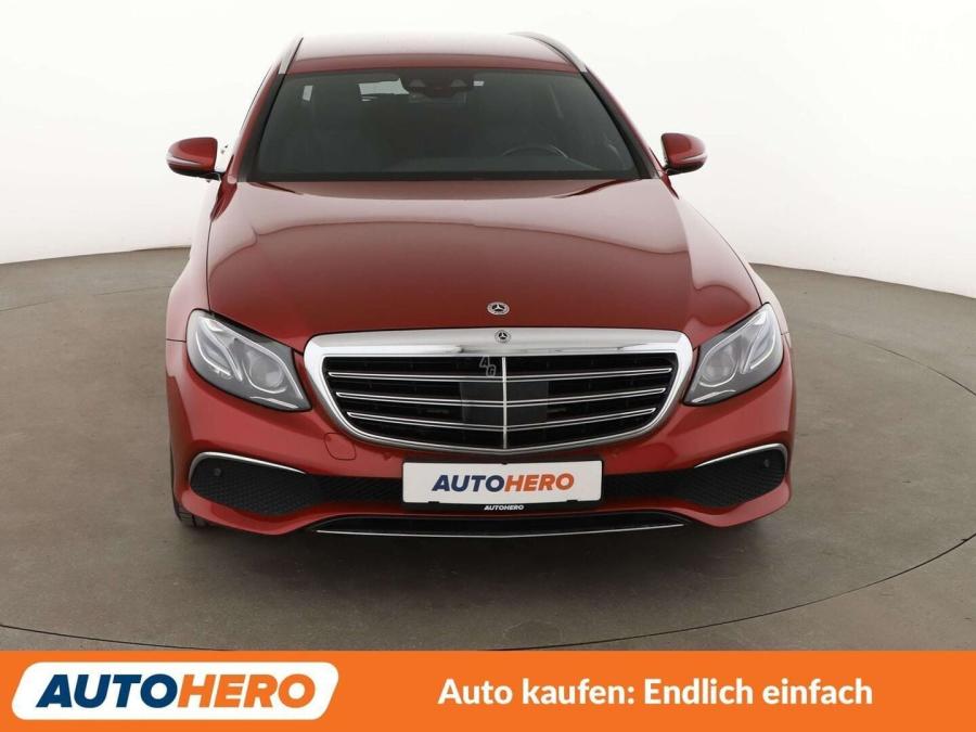 Red Mercedes-Benz e-200 2017 in Kaunas, with an engine capacity of 2.00 L and mileage of 85 thousand km for 27612 €, photo 9 on AUTOMOTO.COM.LV