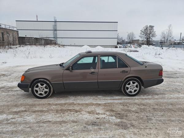 Mercedes-Benz e-200 1989 Jonava, ar dzinēja tilpumu 2.00 L un nobraukumu 345 tūkst. km par 3800 €, foto 5 vietnē AUTOMOTO.COM.LV