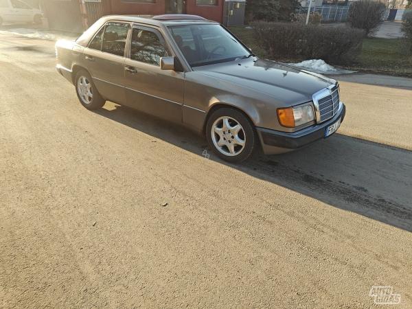 Mercedes-Benz e-200 1989 Jonava, ar dzinēja tilpumu 2.00 L un nobraukumu 353 tūkst. km par 3600 €, foto 2 vietnē AUTOMOTO.COM.LV