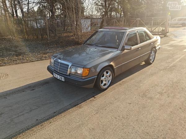 Mercedes-Benz e-200 1989 Jonava, ar dzinēja tilpumu 2.00 L un nobraukumu 353 tūkst. km par 3600 €, foto 3 vietnē AUTOMOTO.COM.LV