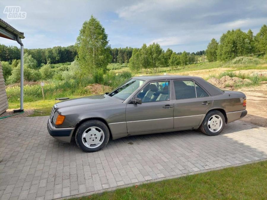 Мерседес E 200 1991 в Вильнюс, объемом двигателя 2.00 л и пробегом 307 тыс. км за 3000 €, фото 7 на AUTOMOTO.COM.LV