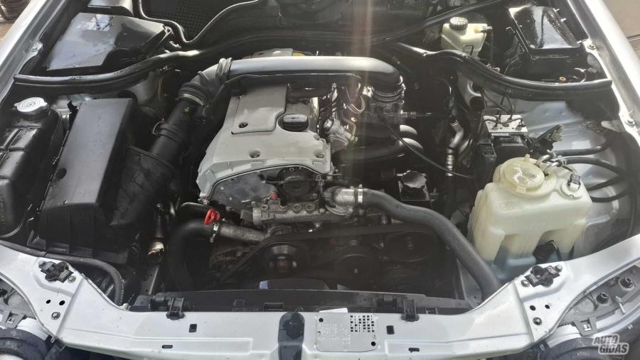 Mercedes-Benz e-200 1998 Vilkaviškis, ar dzinēja tilpumu 2.00 L un nobraukumu 333 tūkst. km par 1100 €, foto 11 vietnē AUTOMOTO.COM.LV