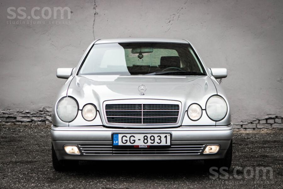 Mercedes-Benz e-200 1999 Rīga, ar dzinēja tilpumu 2.00 L un nobraukumu 201 tūkst. km par 1850 €, foto 2 vietnē AUTOMOTO.COM.LV