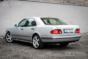 Mercedes-Benz e-200 1999 Rīga, ar dzinēja tilpumu 2.00 L un nobraukumu 201 tūkst. km par 1850 €, foto 4 vietnē AUTOMOTO.COM.LV