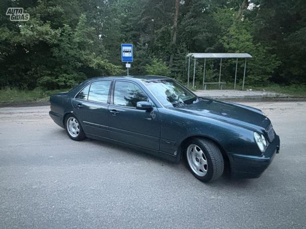 Mercedes-Benz e-200 1999 in Kaunas, with an engine capacity of 2.00 L and mileage of 260 thousand km for 1800 €, photo 2 on AUTOMOTO.COM.LV