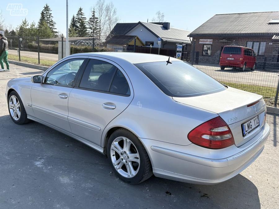 Mercedes-Benz e-200 2002 in Kaunas, with an engine capacity of 1.80 L and mileage of 229 thousand km for 3800 €, photo 5 on AUTOMOTO.COM.LV
