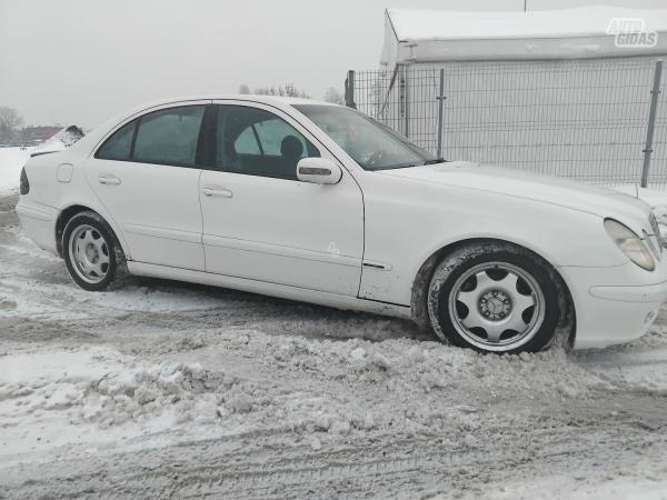 Mercedes-Benz e-200 2003 Kauņa, ar dzinēja tilpumu 2.10 L un nobraukumu 422 tūkst. km par 1700 €, foto 5 vietnē AUTOMOTO.COM.LV