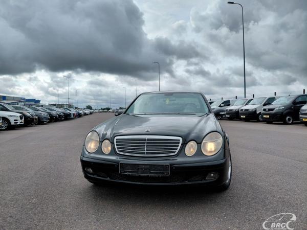Мерседес E 200 2005 в Вильнюс, объемом двигателя 2.15 л и пробегом 318 тыс. км за 2400 €, фото 3 на AUTOMOTO.COM.LV