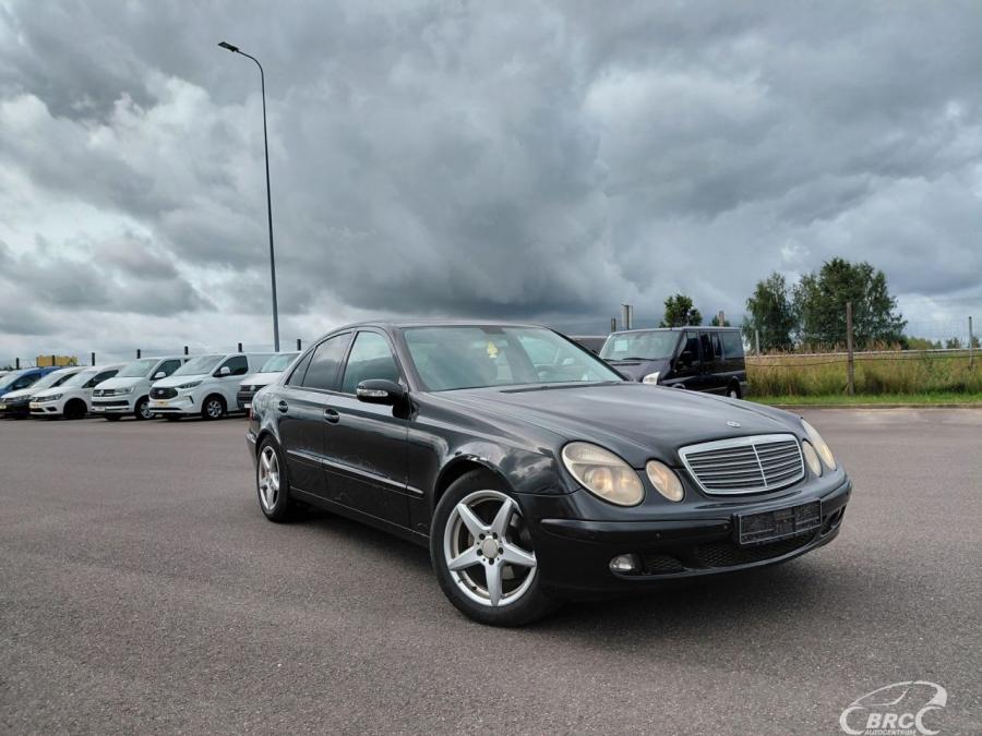 Mercedes-Benz e-200 2005 in Vilnius, with an engine capacity of 2.15 L and mileage of 318 thousand km for 2400 €, photo 4 on AUTOMOTO.COM.LV