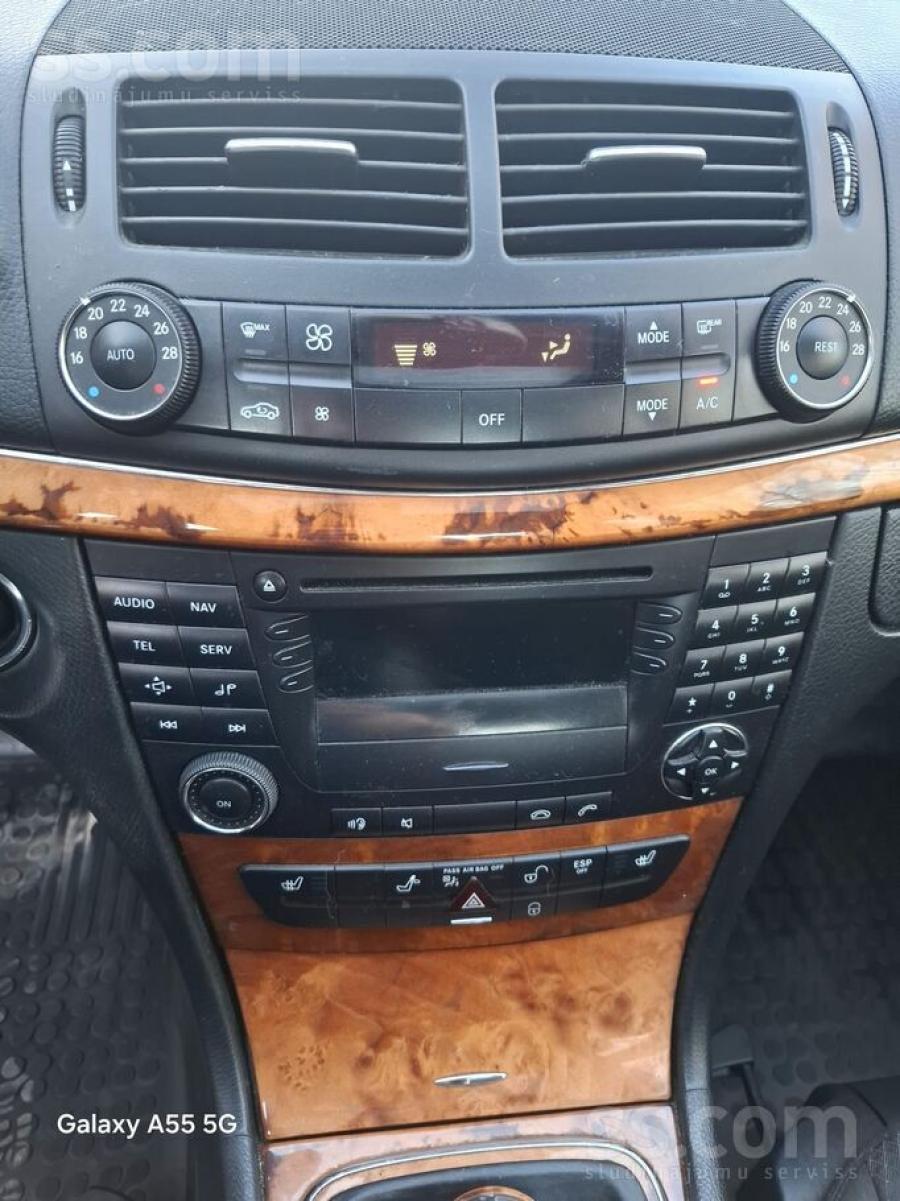 Mercedes-Benz e-200 2008 Cēsis, ar dzinēja tilpumu 2.20 L un nobraukumu 403 tūkst. km par 2650 €, foto 12 vietnē AUTOMOTO.COM.LV