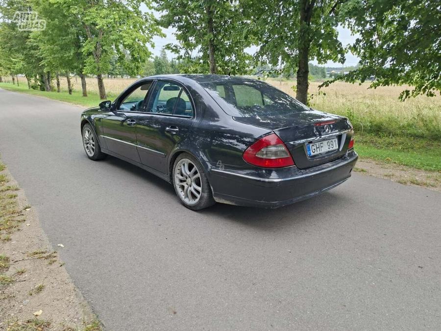 Мерседес E 200 2008 в Шилале, объемом двигателя 2.10 л и пробегом 300 тыс. км за 1500 €, фото 7 на AUTOMOTO.COM.LV