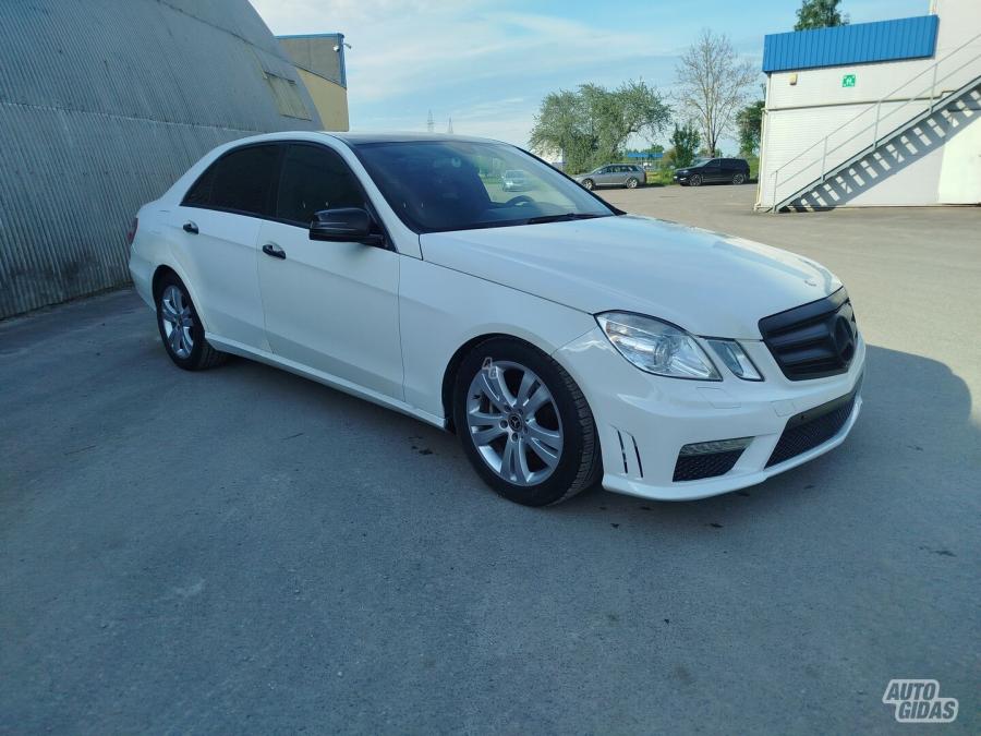Mercedes-Benz e-200 2010 in Marijampole, with an engine capacity of 2.10 L and mileage of 370 thousand km for 4200 €, photo 10 on AUTOMOTO.COM.LV