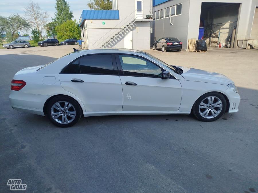 Mercedes-Benz e-200 2010 in Marijampole, with an engine capacity of 2.10 L and mileage of 370 thousand km for 4200 €, photo 17 on AUTOMOTO.COM.LV