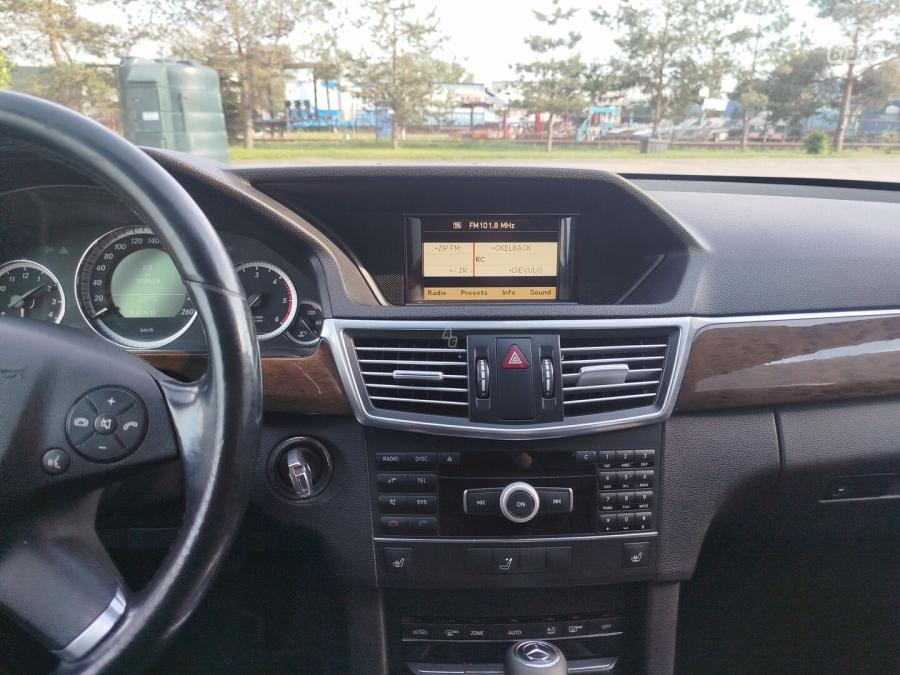 Mercedes-Benz e-200 2010 in Marijampole, with an engine capacity of 2.10 L and mileage of 370 thousand km for 4200 €, photo 24 on AUTOMOTO.COM.LV
