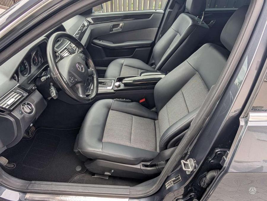 Mercedes-Benz e-200 2011 in Siauliai, with an engine capacity of 2.20 L and mileage of 334 thousand km for 5999 €, photo 8 on AUTOMOTO.COM.LV