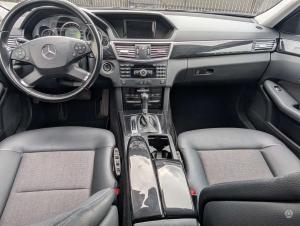 Mercedes-Benz e-200 2011 in Siauliai, with an engine capacity of 2.20 L and mileage of 334 thousand km for 5999 €, photo 9 on AUTOMOTO.COM.LV