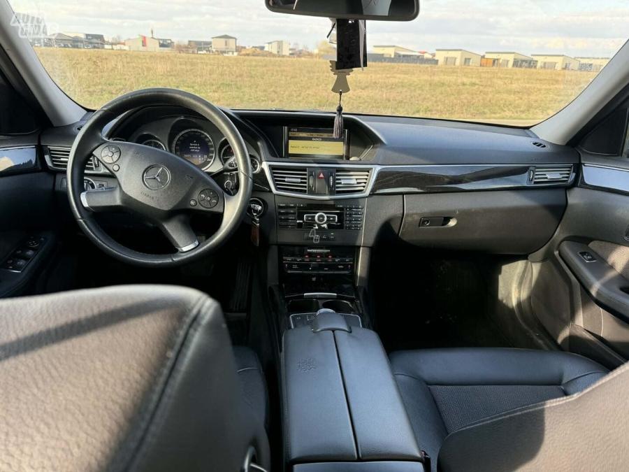 Mercedes-Benz e-200 2012 Klaipėda, ar dzinēja tilpumu 2.10 L un nobraukumu 325 tūkst. km par 7000 €, foto 5 vietnē AUTOMOTO.COM.LV