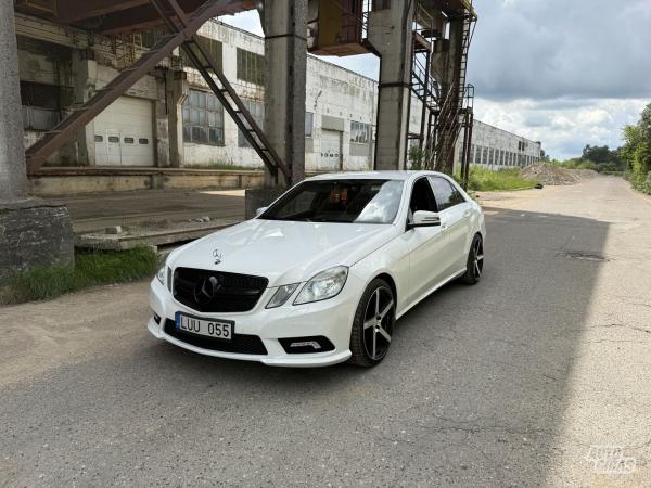 Mercedes-Benz e-200 2012 Alīta, ar dzinēja tilpumu 2.00 L un nobraukumu 333 tūkst. km par 7900 €, foto 1 vietnē AUTOMOTO.COM.LV