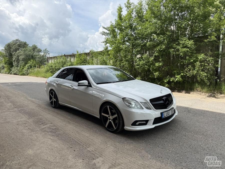 Mercedes-Benz e-200 2012 in Alytus, with an engine capacity of 2.00 L and mileage of 333 thousand km for 7900 €, photo 4 on AUTOMOTO.COM.LV