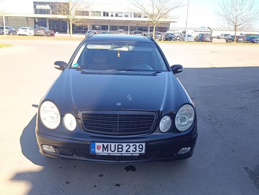 Mercedes-Benz e-200 2005 Viļņa, ar dzinēja tilpumu 1.80 L un nobraukumu 320 tūkst. km par 1600 €, foto 8 vietnē AUTOMOTO.COM.LV