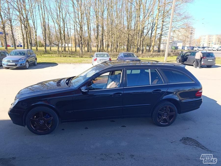 Mercedes-Benz e-200 2005 Viļņa, ar dzinēja tilpumu 1.80 L un nobraukumu 320 tūkst. km par 1600 €, foto 14 vietnē AUTOMOTO.COM.LV
