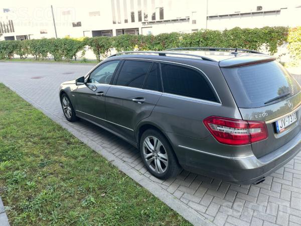 Mercedes-Benz e-200 2010 Rīga, ar dzinēja tilpumu 1.80 L un nobraukumu 205 tūkst. km par 7300 €, foto 5 vietnē AUTOMOTO.COM.LV