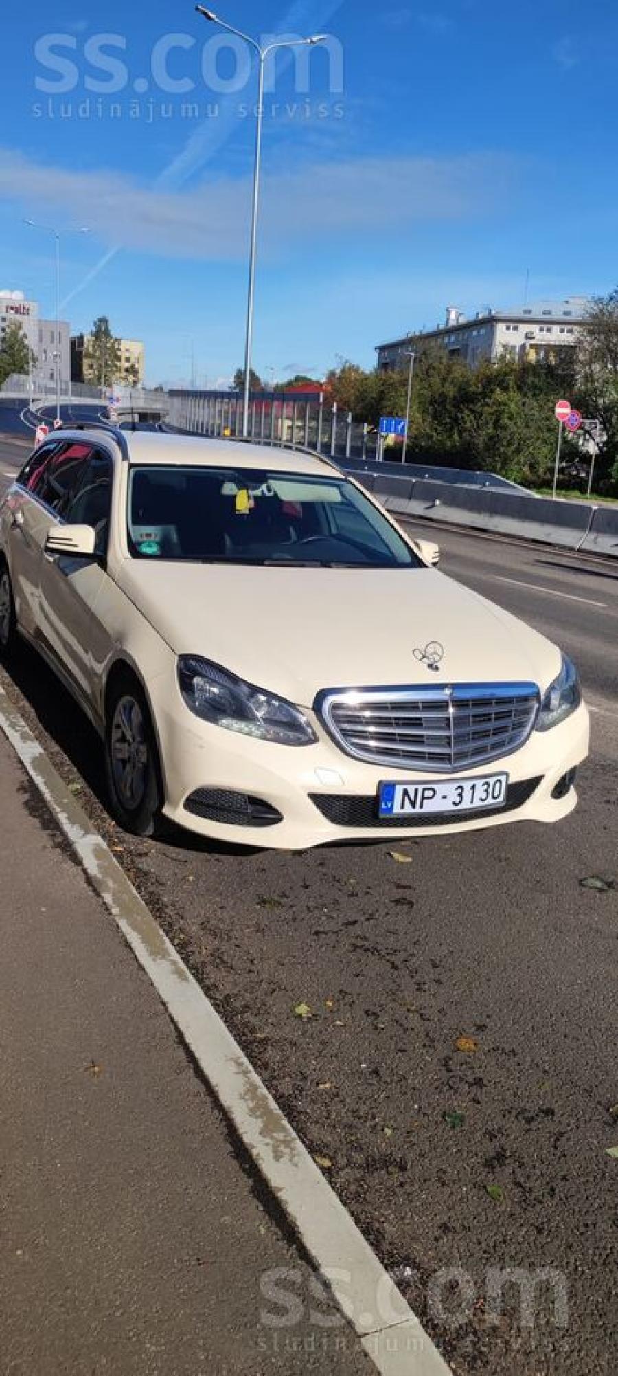 Mercedes-Benz e-200 2013 Rīga, ar dzinēja tilpumu 2.20 L un nobraukumu 353 tūkst. km par 4850 €, foto 1 vietnē AUTOMOTO.COM.LV