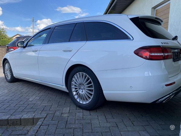 Mercedes-Benz e-200 2017 in Radviliskis, with an engine capacity of 1.99 L and mileage of 200 thousand km for 12900 €, photo 2 on AUTOMOTO.COM.LV