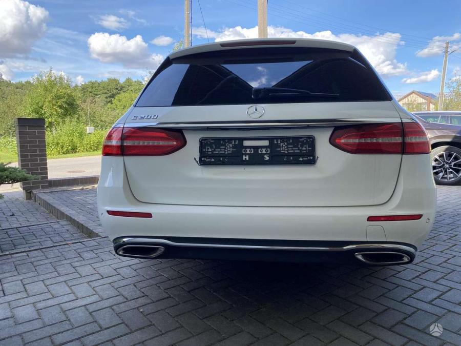 Mercedes-Benz e-200 2017 in Radviliskis, with an engine capacity of 1.99 L and mileage of 200 thousand km for 12900 €, photo 4 on AUTOMOTO.COM.LV