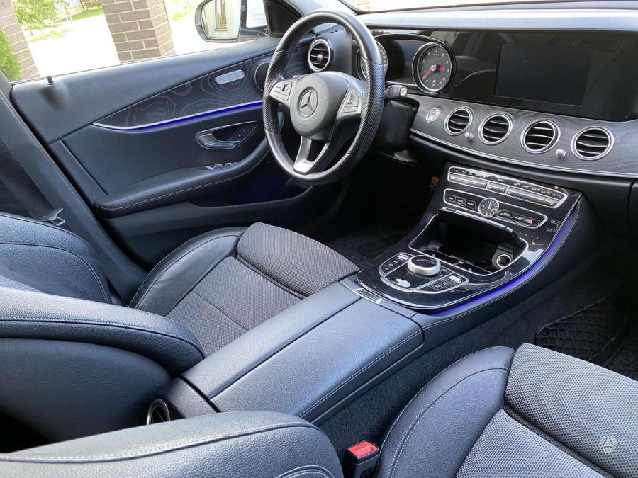 Mercedes-Benz e-200 2017 in Radviliskis, with an engine capacity of 1.99 L and mileage of 200 thousand km for 12900 €, photo 8 on AUTOMOTO.COM.LV