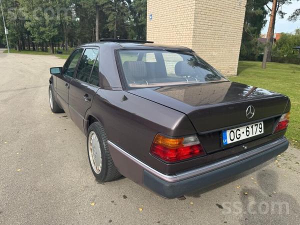 Фиолетовый Мерседес E 200 1990 в Прейли, объемом двигателя 2.00 л и пробегом 290 тыс. км за 5100 €, фото 4 на AUTOMOTO.COM.LV