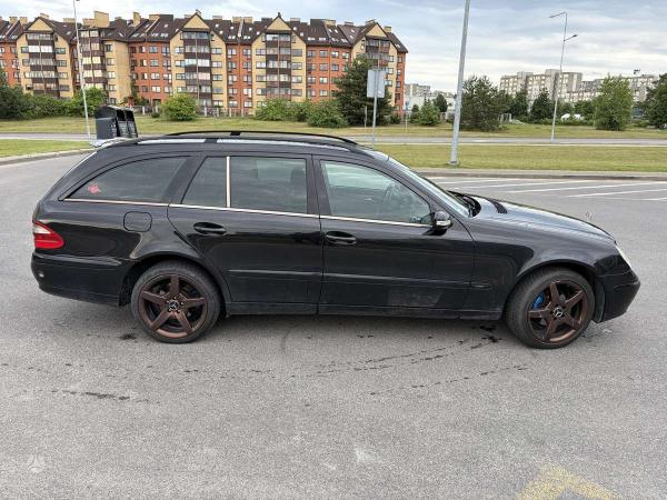 Фиолетовый Мерседес E 200 2005 в Вильнюс, объемом двигателя 1.80 л и пробегом 380 тыс. км за 2000 €, фото 2 на AUTOMOTO.COM.LV