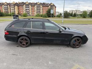 Фиолетовый Мерседес E 200 2005 в Вильнюс, объемом двигателя 1.80 л и пробегом 380 тыс. км за 2000 €, фото 3 на AUTOMOTO.COM.LV