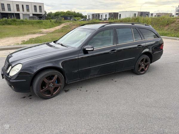 Фиолетовый Мерседес E 200 2005 в Вильнюс, объемом двигателя 1.80 л и пробегом 380 тыс. км за 2000 €, фото 6 на AUTOMOTO.COM.LV