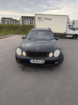 Фиолетовый Мерседес E 200 2005 в Вильнюс, объемом двигателя 1.80 л и пробегом 380 тыс. км за 2000 €, фото 8 на AUTOMOTO.COM.LV