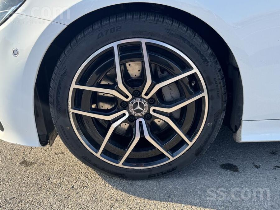 Balts Mercedes-Benz e-200 2021 Rīga, ar dzinēja tilpumu 2.00 L un nobraukumu 133 tūkst. km par 39900 €, foto 8 vietnē AUTOMOTO.COM.LV