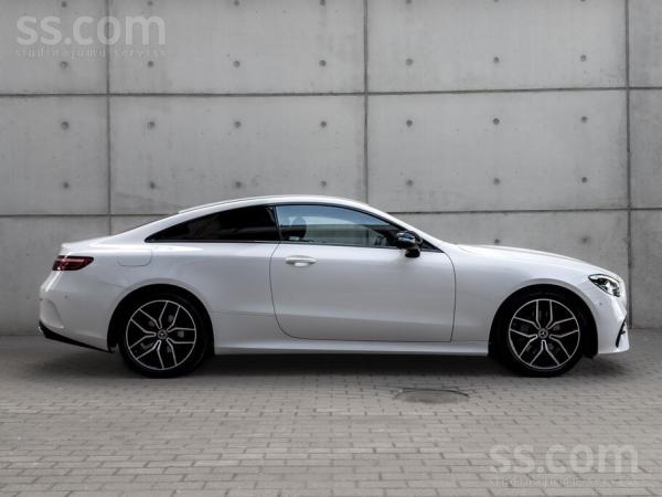 White Mercedes-Benz e-200 2021 in Riga, with an engine capacity of 2.00 L and mileage of 55 thousand km for 39900 €, photo 3 on AUTOMOTO.COM.LV
