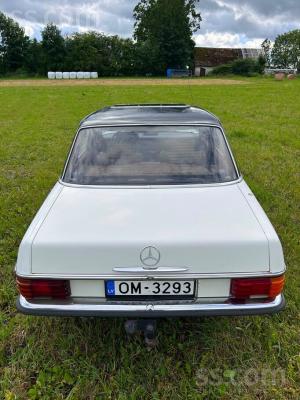 White Mercedes-Benz e-200 1971 in Liepaja, with an engine capacity of 2.00 L and mileage of 40 thousand km for 7500 €, photo 6 on AUTOMOTO.COM.LV